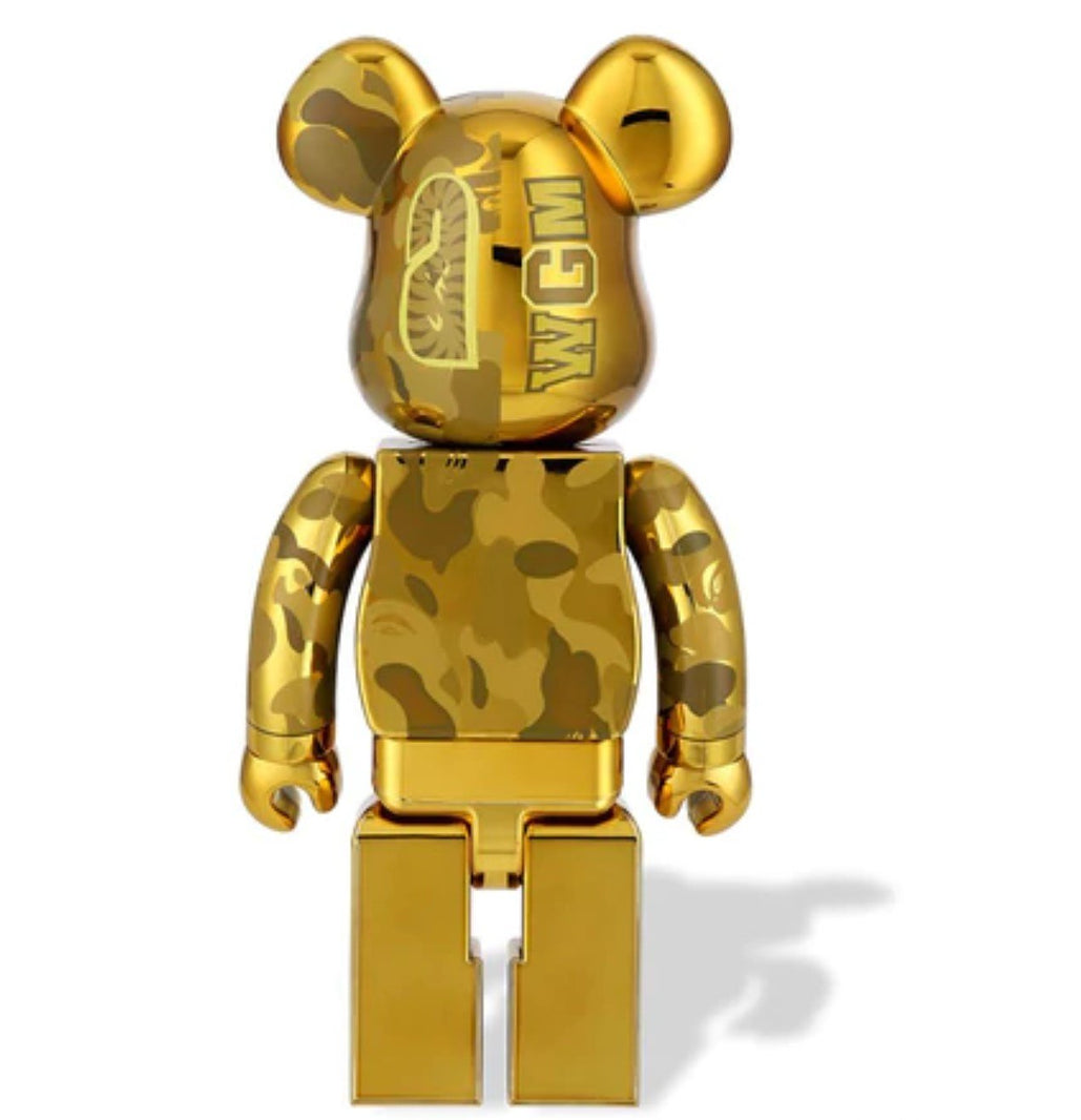 ABC Camo Shark- Gold 100% & 400% Be@rbrick – Sprayed Paint Art Collection